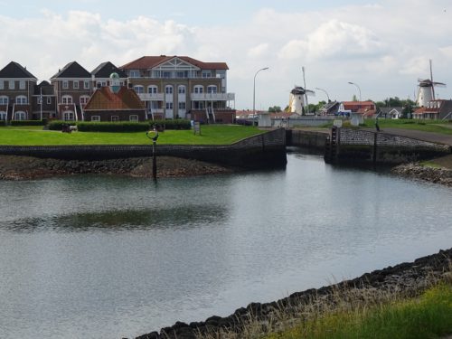 Wemeldinge – Kampeerautosite Zeeland.